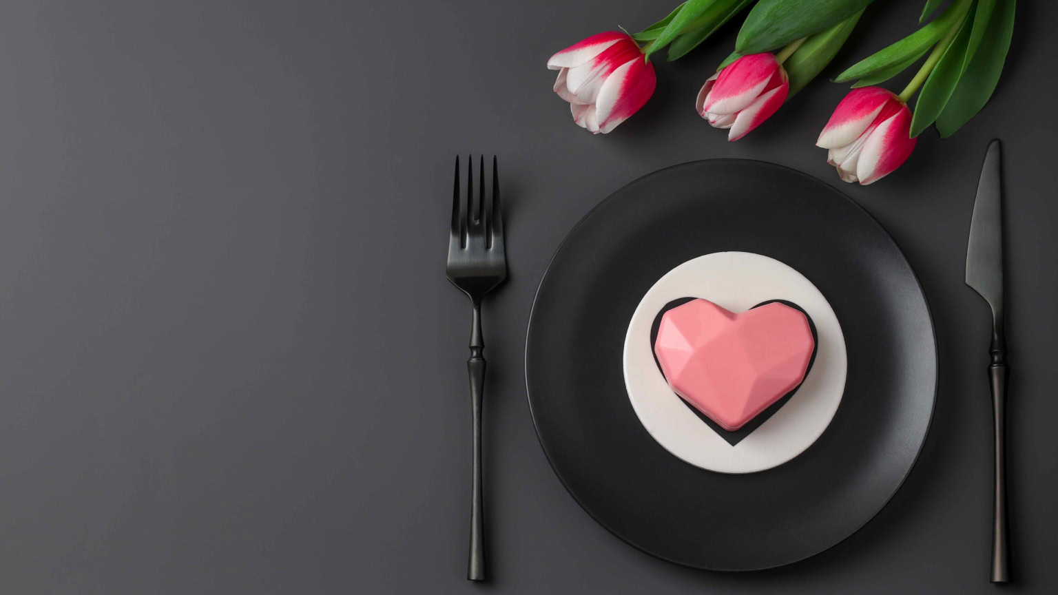Your Guide to Perfect Dinner Manners and Party Etiquette